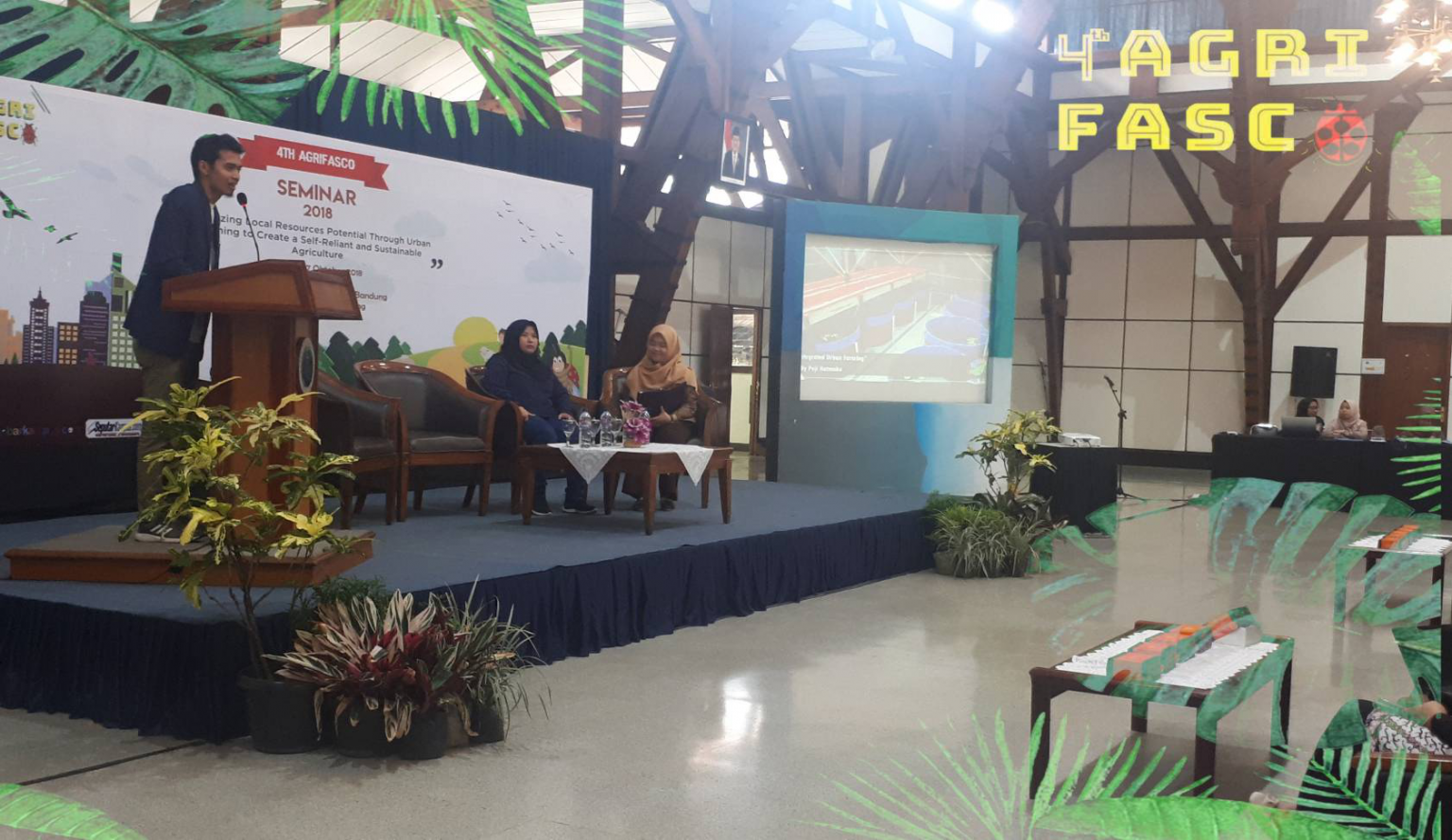 4th Agrifasco : Pengembangan Komoditas Lokal melalui Urban Farming - Sekolah Ilmu dan Teknologi ...
