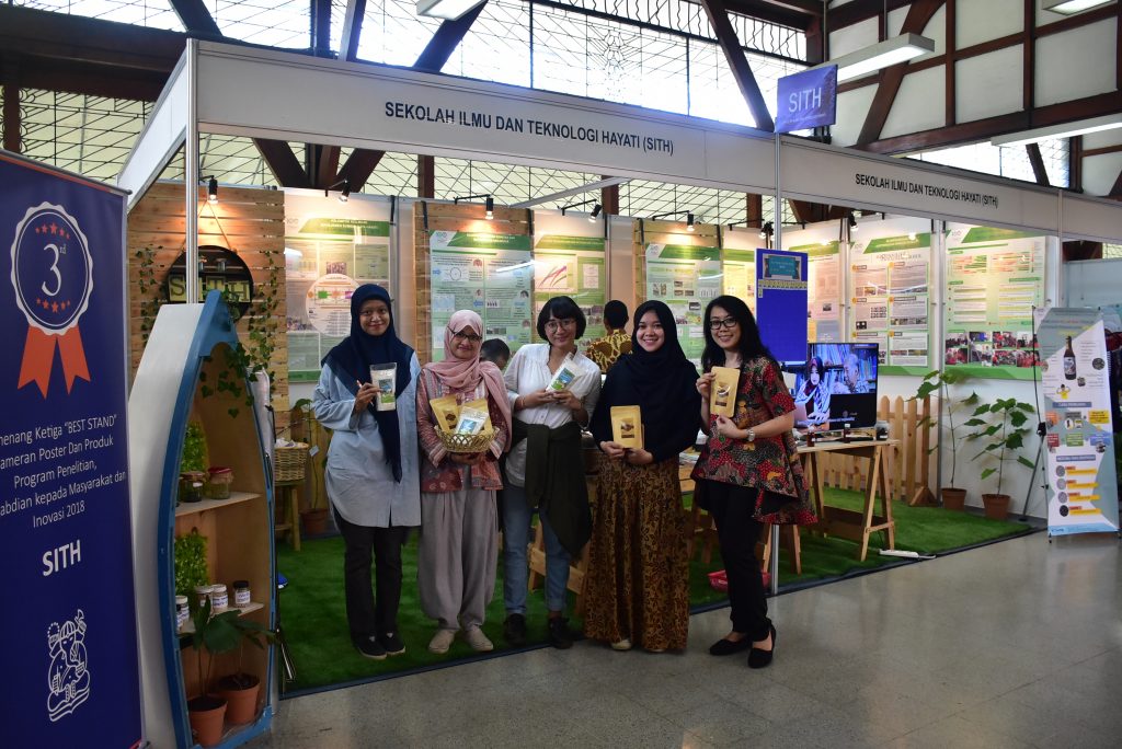 Pameran Program Penelitian, Pengabdian kepada Masyarakat dan Inovasi SITH - ITB - Sekolah Ilmu ...